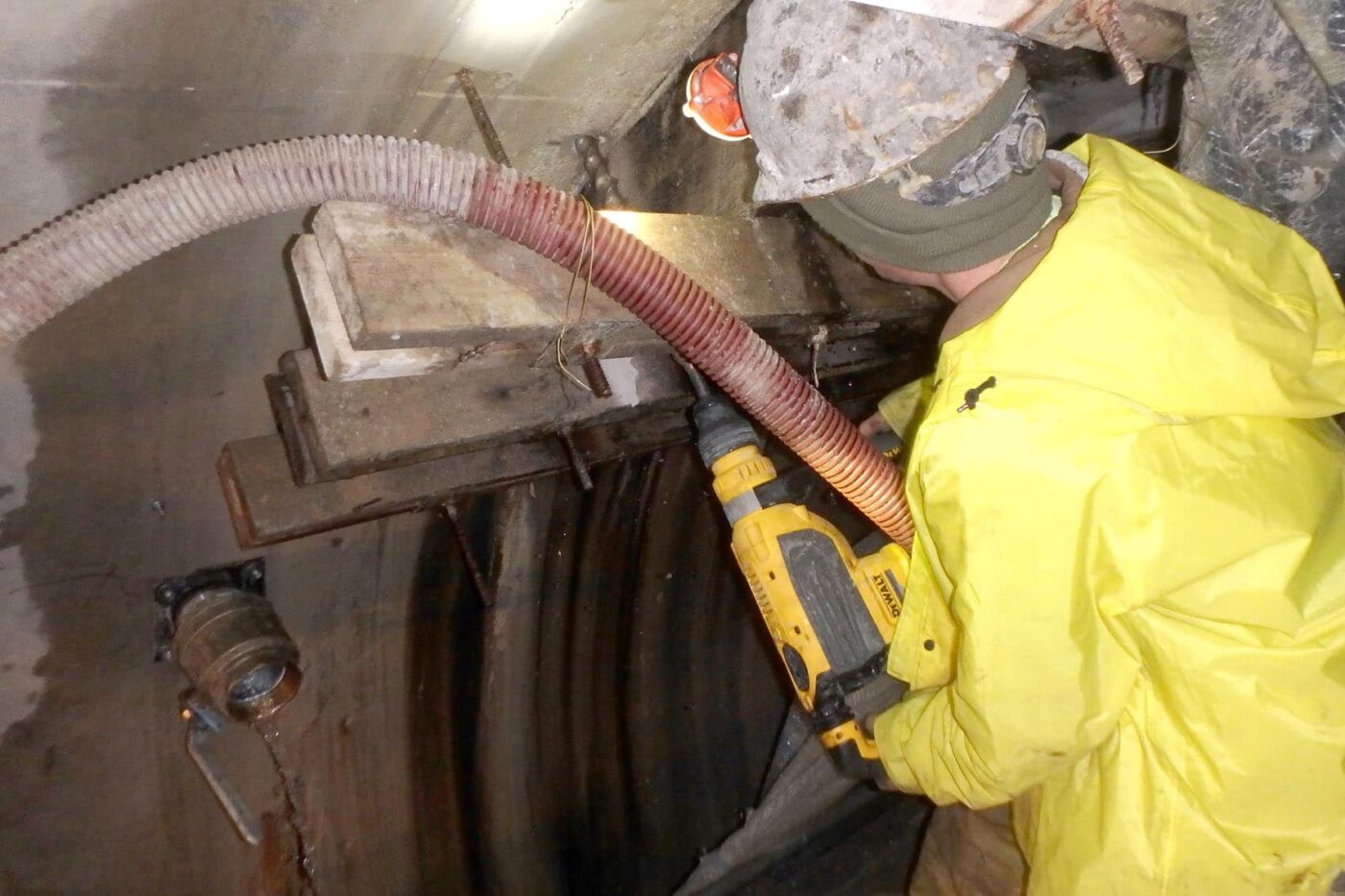 Fiber Reinforced Polymer Repair I-35W Tunnel - Brierley Associates